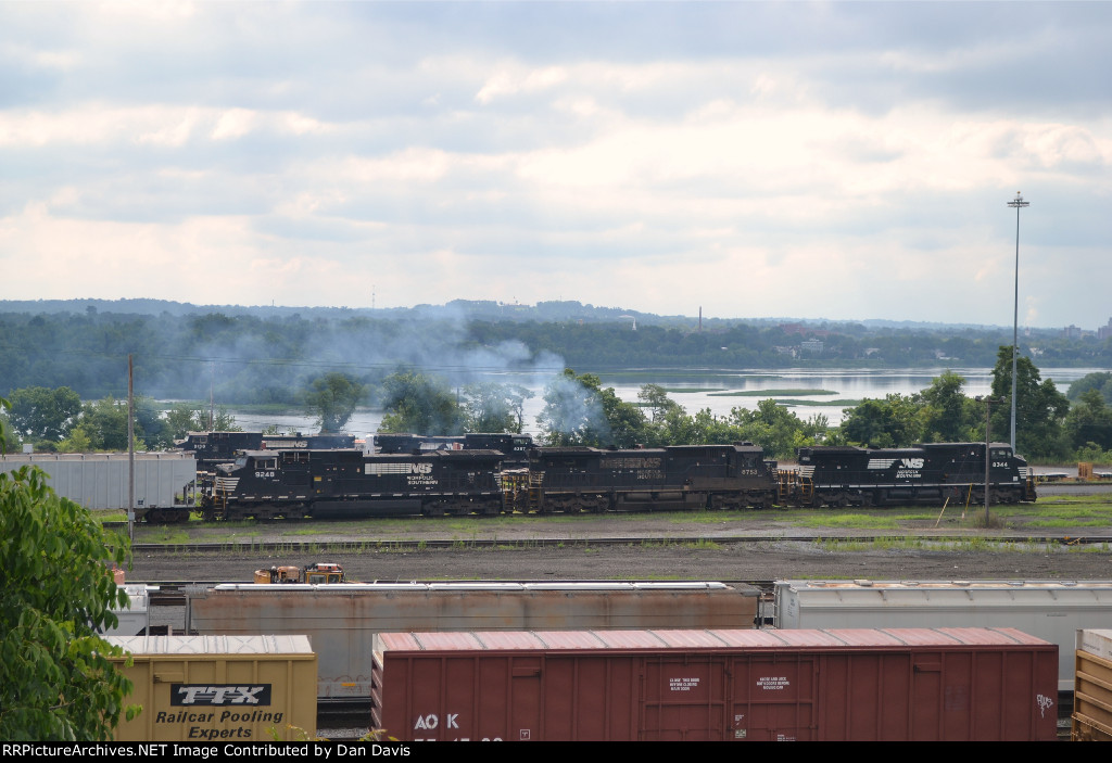 NS 8344, 8753 and 9248 into the yard